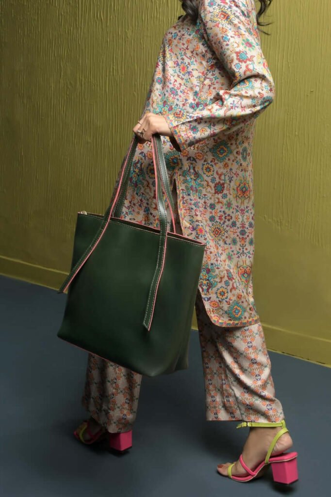 Nova Tote Bags In Pakistan